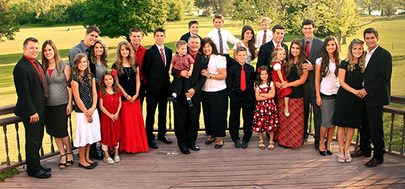 The Bates Family to Star in “19 Kids”-Esque Spinoff Show – The Ashley's ...